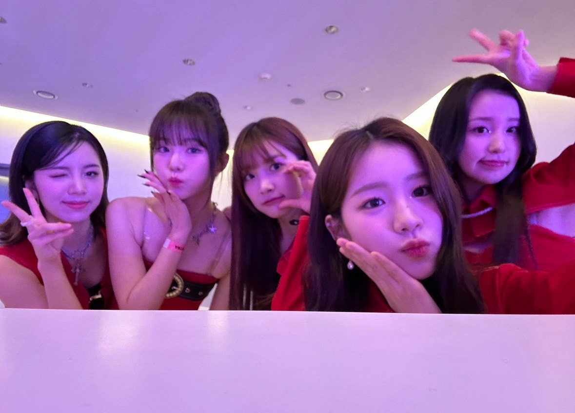 Wooah Community Posts 🫶🏻💞 우리 멤버들 나연언니 소라 민서 다은이🩷그리고 와우 4주년 축하해 너무너무