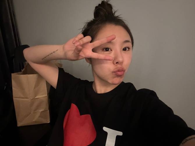 Whee In Community Post 젠장 사랑한다고 이자식들아 항상 건강하고 적게 일하고