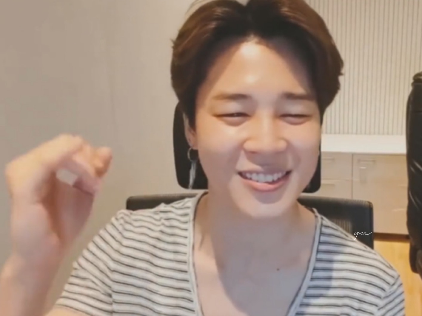 Bts Community Posts 지민시🤠지민씨 아프지ë§ê³ 다치지ë§ê³ ì•ˆì „í•˜ê²Œ 지내길 기ë„í•˜ê³ ìžˆìŠµë‹ˆë‹¤ ì‘ì›í•˜ê³ 있어요💜