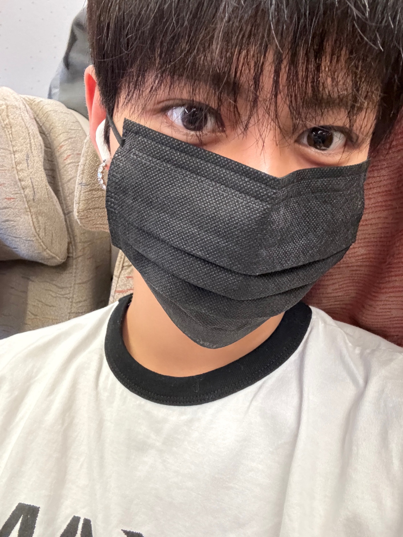 Lun8 Community Post 잘 도착했어욤 비 오는데 따듯하게 입구 다녀요💕 Ian