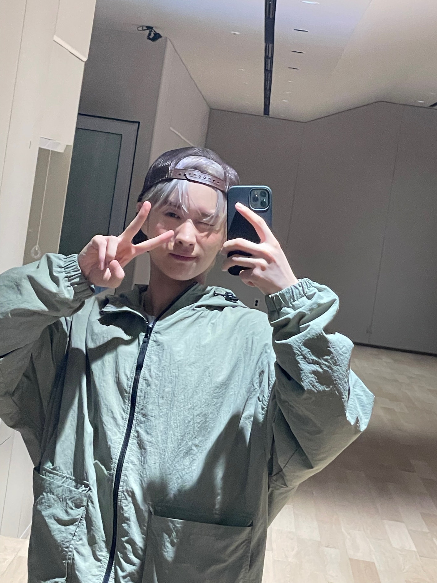 Tws Community Posts 사이들 보고 싶어요ㅠㅠ 저는 지금 연습중이여 파이팅 파이팅🤍🤍 Kyungmin