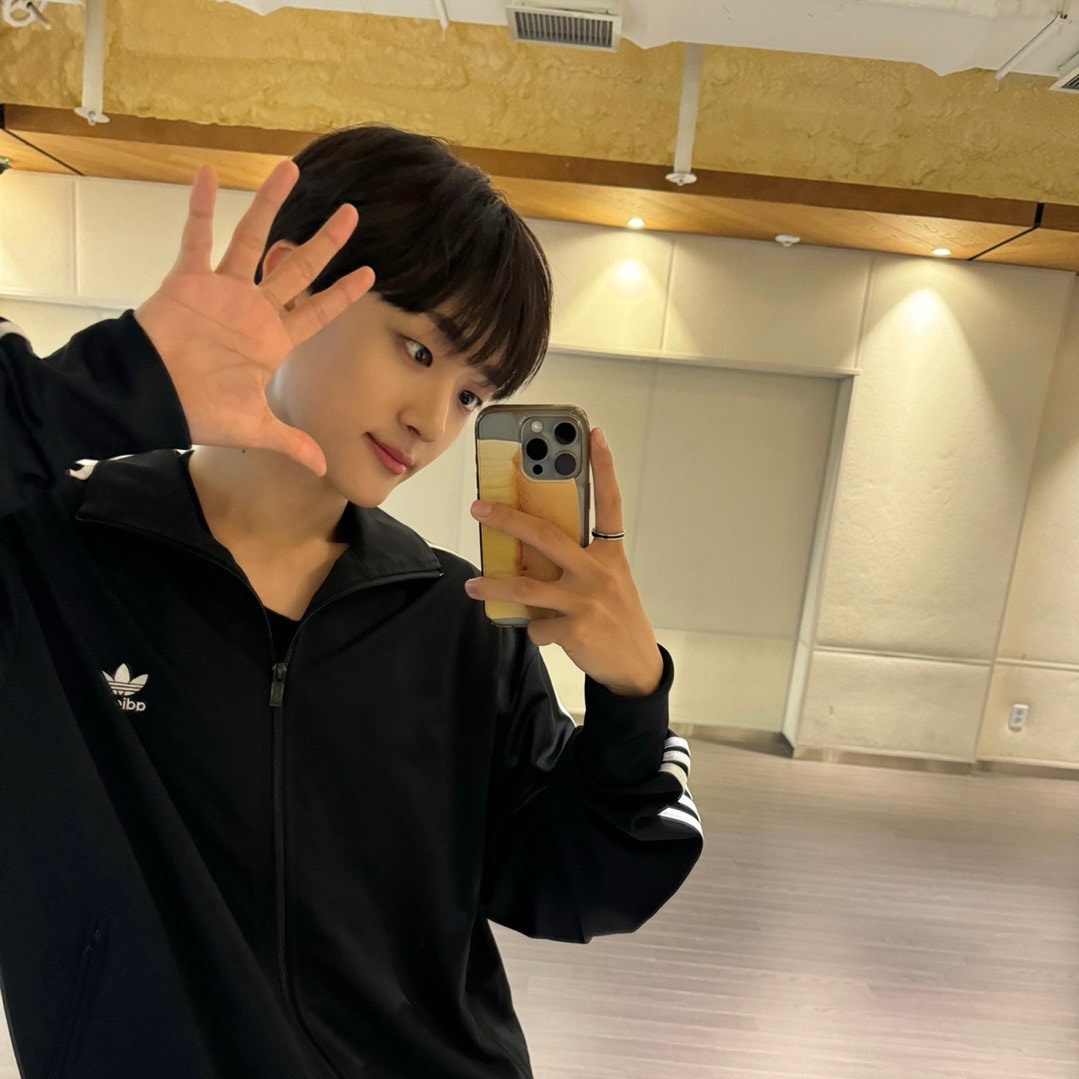 Lun8 Community Posts 닭발이 먹고 싶은 새벽입니다 그냥 방금 든 생각을 그대로 글로 적어봤습니다 모두 안녕히