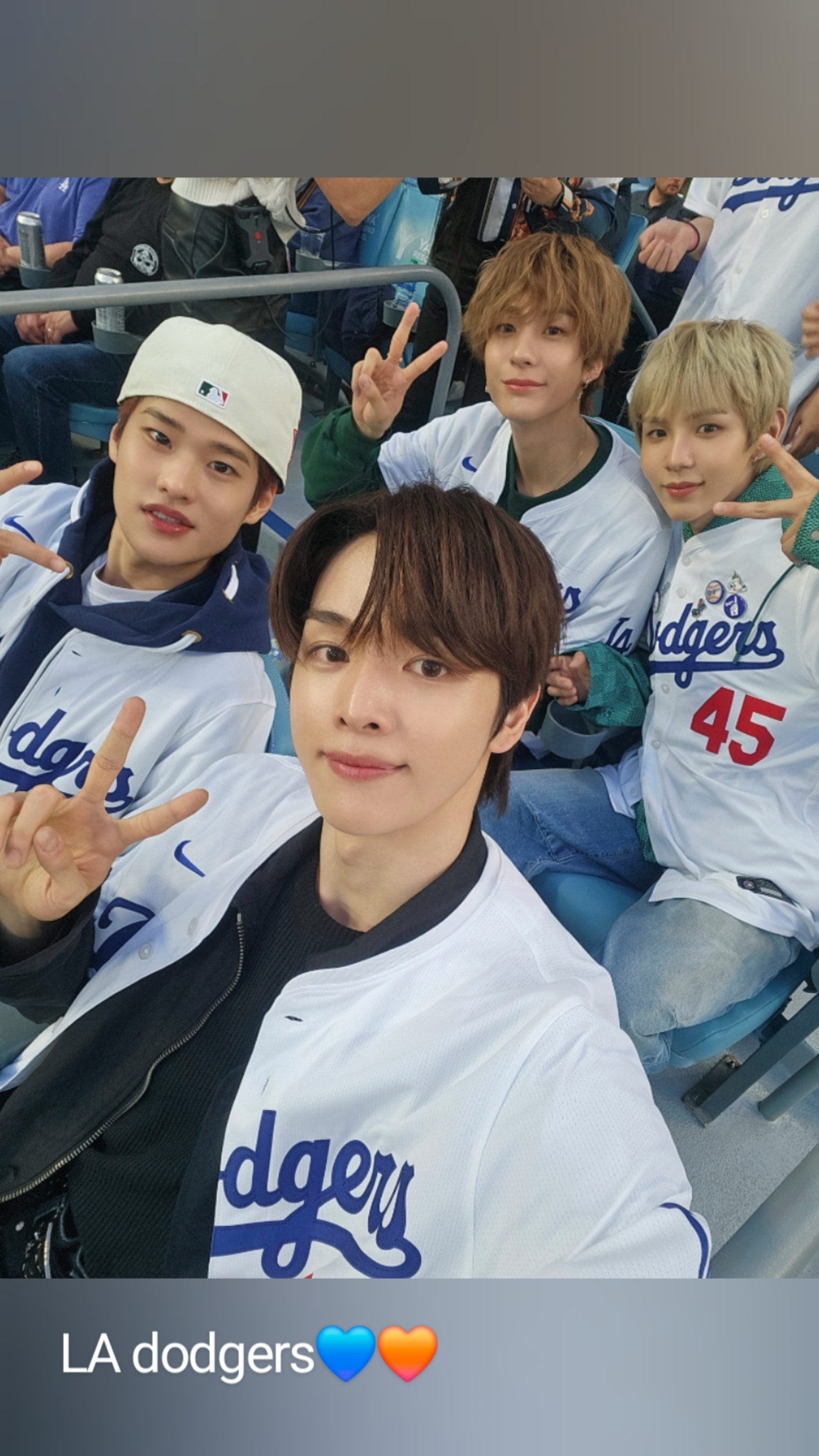 RIIZE Community Moment - LA dodgers💙🧡