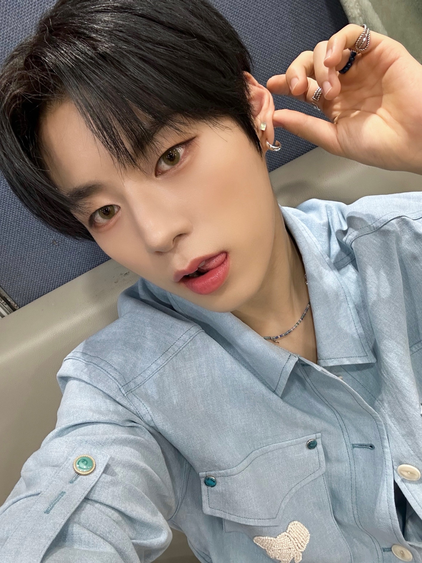 Nowadays Community Posts 여러분 곰돌입니다 🐻🙌💕 밥은 잘 챙겨먹구 있나요 여러분들은 요즘 여행을