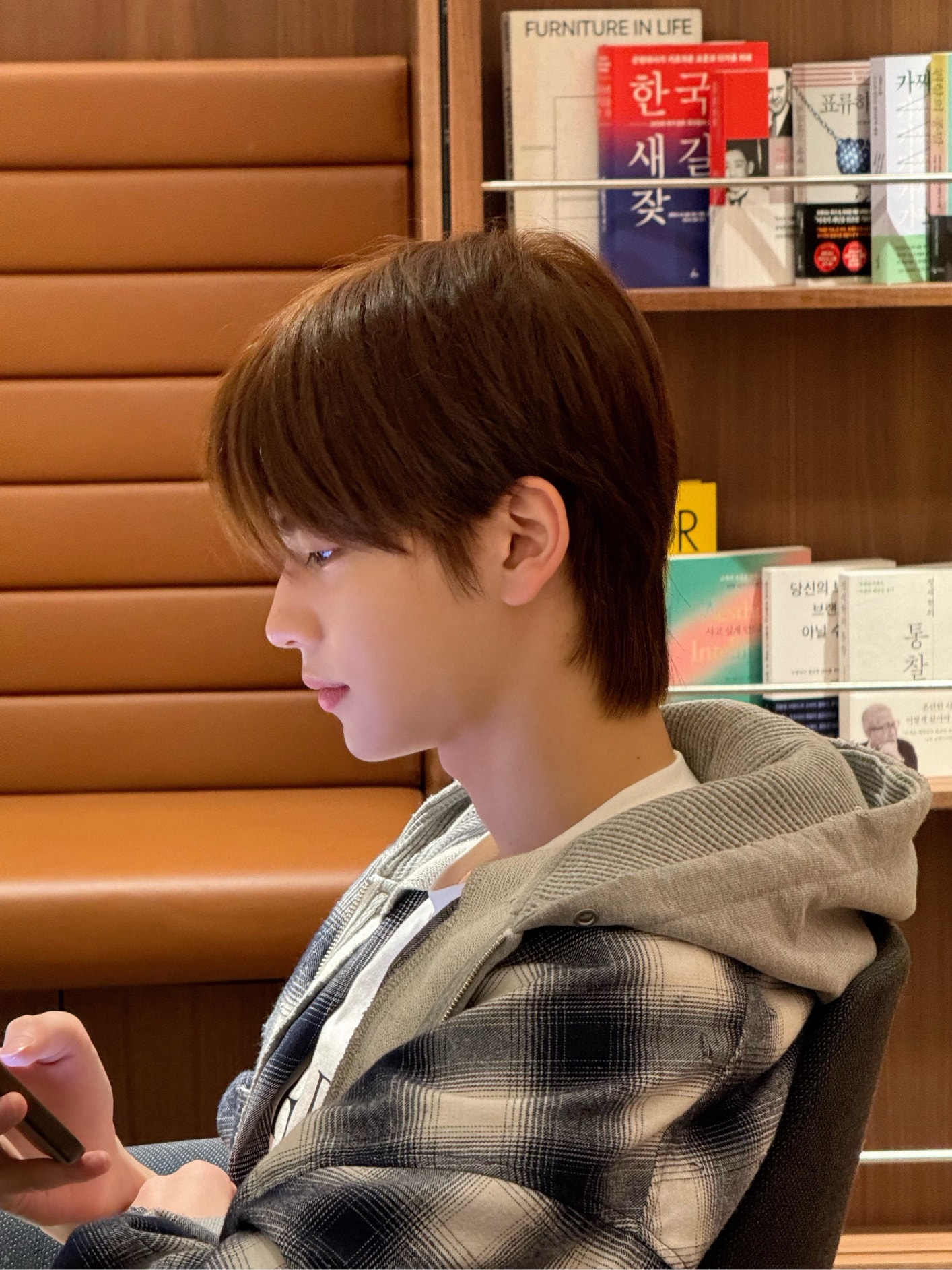 Tws 커뮤니티 포스트 안녕하세요 42분들 식사는 하셨어요 그런 의미에서 사진 투척📷 두번째 사진은 입이 포인트