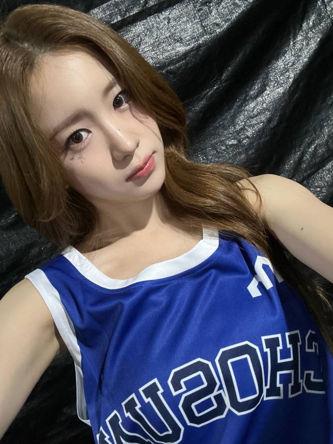 Wooah Community Post 날씨까지 완벽했던😌🎆💙 Wooyeon