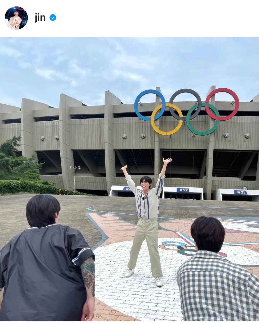 Bts Community Posts おはようございます🌱𓂃 𓈒𓏸 Fastaのお知らせが来て 嬉しい6月 𓈒𓂂𓇬 ジンくんが帰って