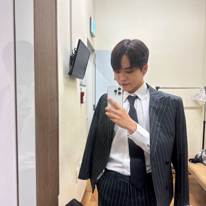 Onf Community Post 퓨즈 생일 축하해🥰 이렇게 함께하는 기념일이 너무 좋고 정말 특별한 날이에요 퓨즈