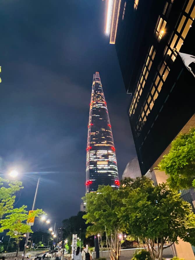 Kim Jun Su Community Post 코코넛 뒷풀이 예절샷🥥🌴 술 대신 제로콜라🥤 내일도 코넛들과 일예 관람예정♥️