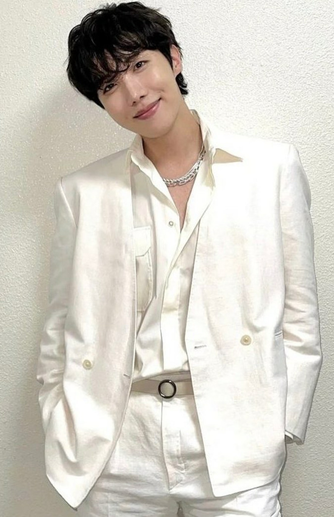 BTS Community Post - #dear_jhope_from_army ほび💜 おはようございます😊 ちょっと日差しが強いけど ...