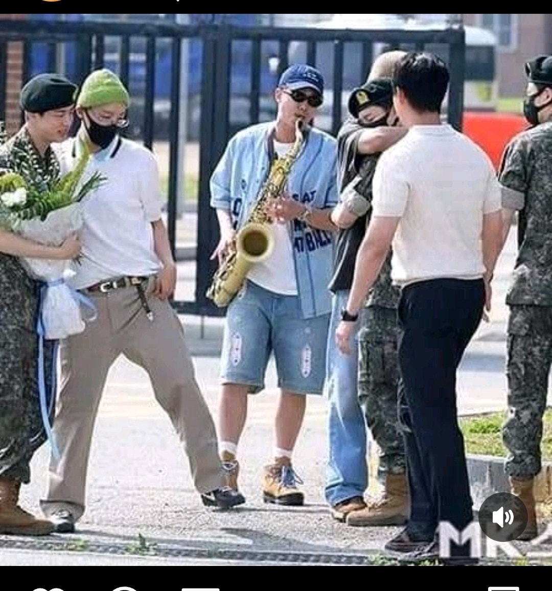 BTS Community Post - BTS mood: esta imagen define exactamente todos los sentimientos que ...