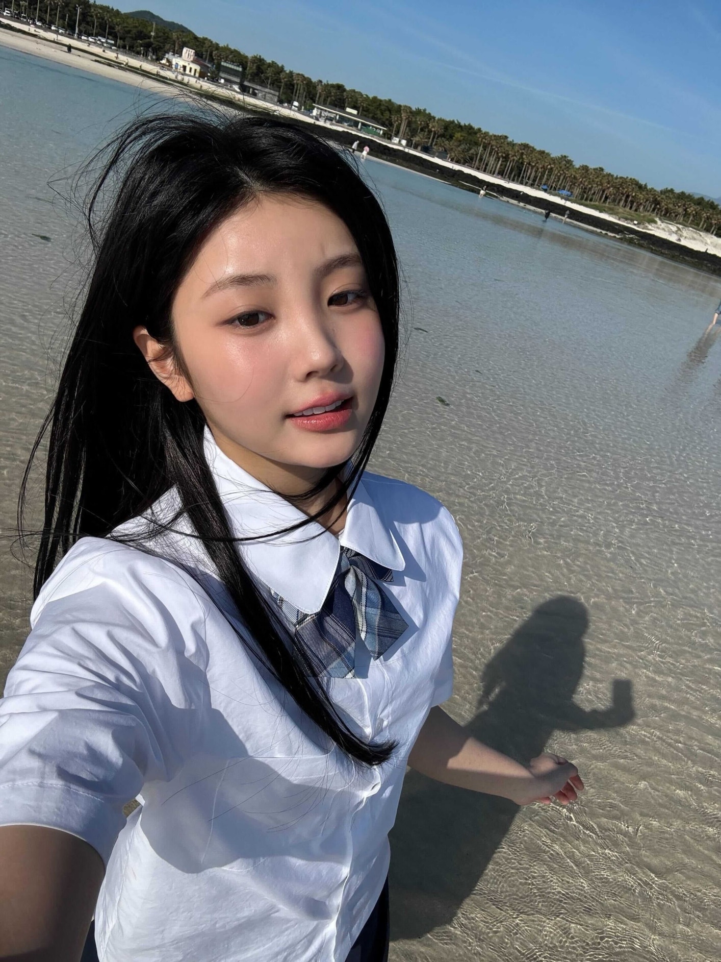 ILLIT Community Posts - ㅎㅎ ,.. - WONHEE