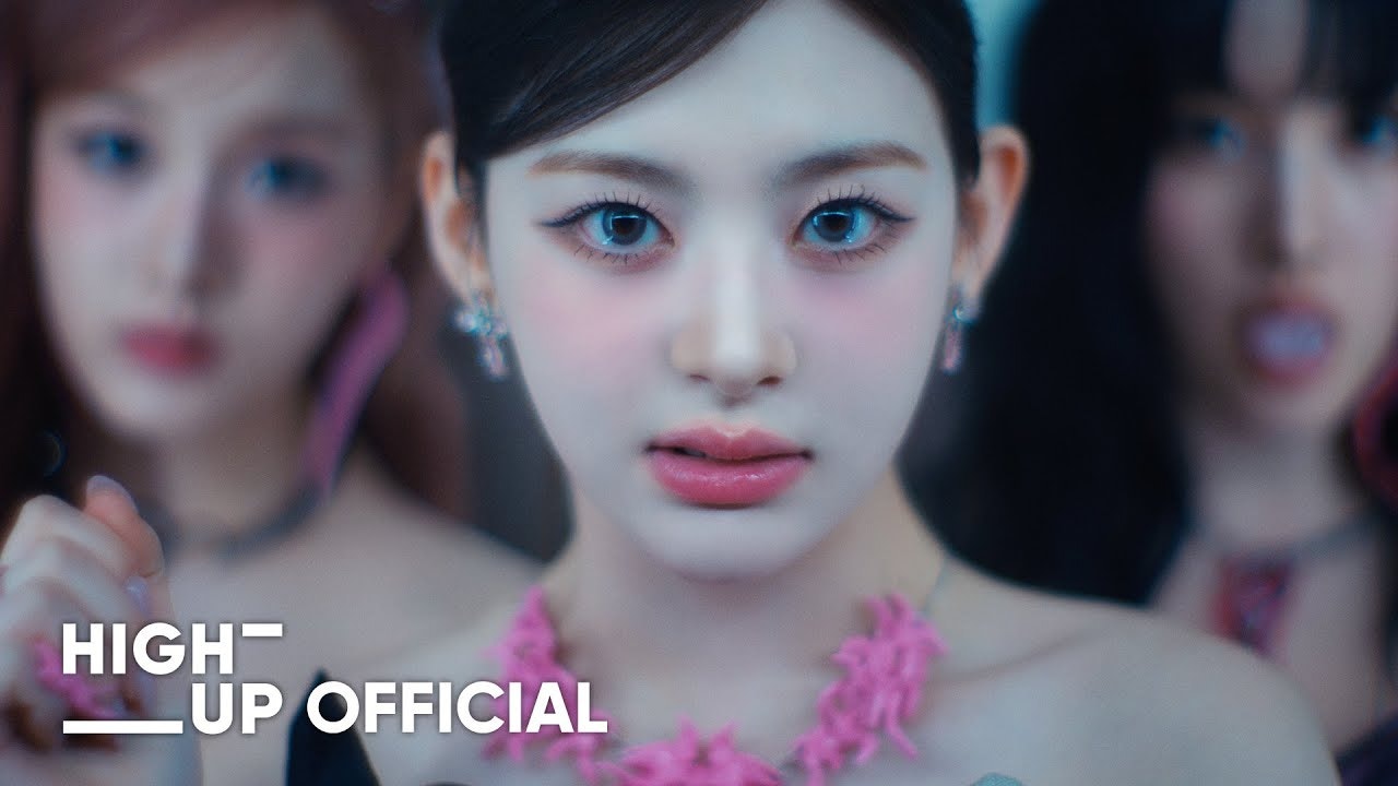 Weverse STAYC Media - STAYC(스테이씨) 'Cheeky Icy Thang' MV Teaser #1
