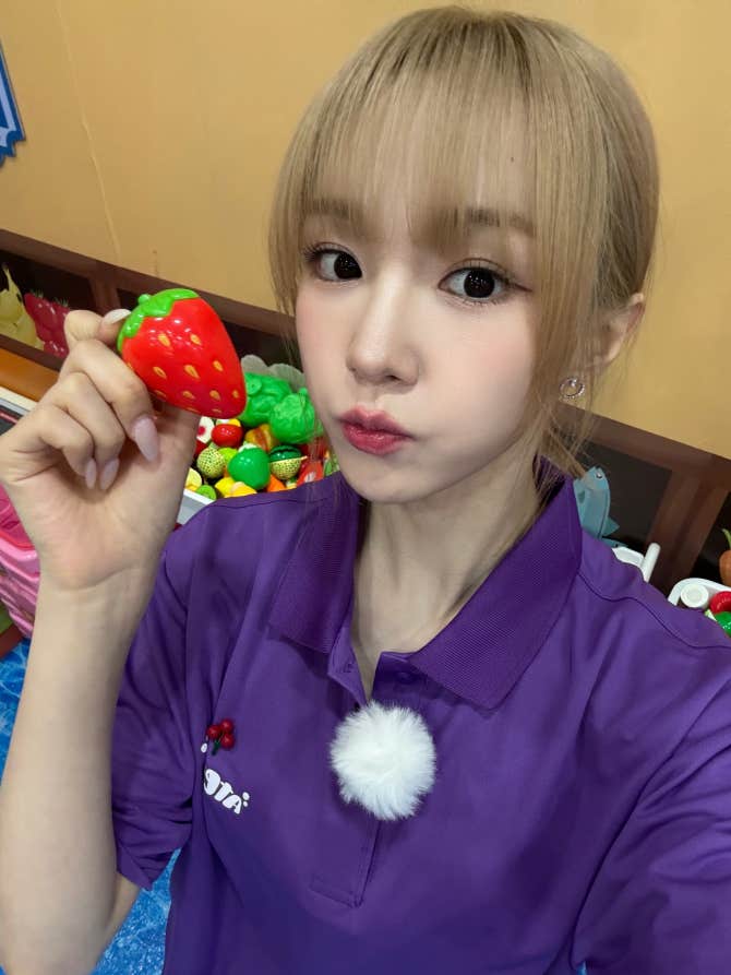 Wooah Publicaciónes Comunitarios 돌아온 열매니저 나연이💜🍒 Nana
