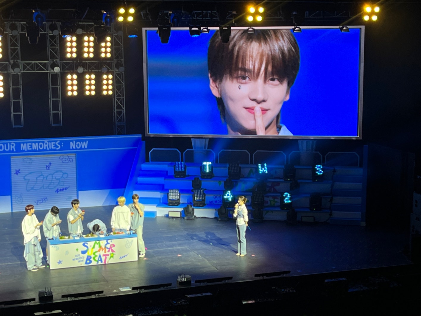 Tws Community Post 아직도 가시질않는 쇼케의 여운💙🥺 어제 스케줄도 엄청 많았고 힘들었을텐데 틈틈히 계속 잘