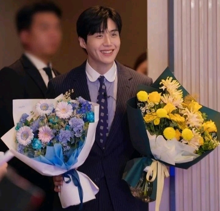 KIM SEON HO Community Post - A VISION OF HAPPINESS. LOVE UR AURA. MAKES ...