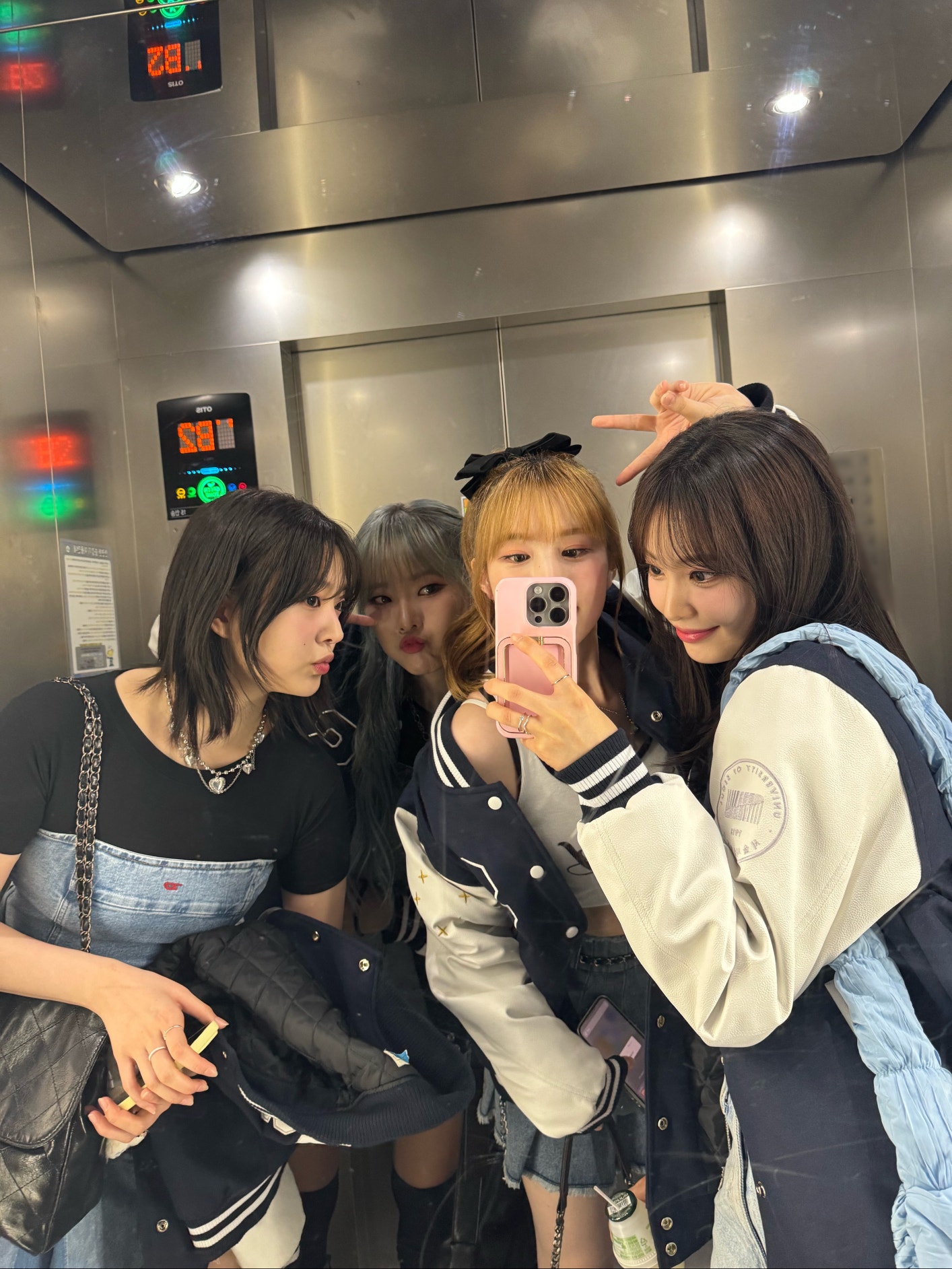 Weeekly Community Post 우리 데일리💕 위클리의 4주년을 함께 축하해줘서 고마워요 데일리가 있기에 우리