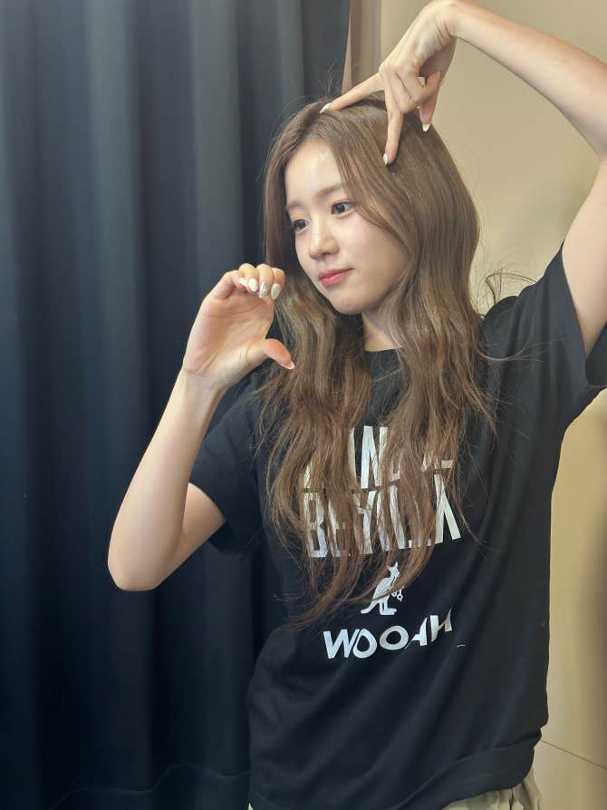 Wooah 커뮤니티 포스트 기분이 묘하더라구 👯♂️🤍 드레스코드 못맞춤🤦♀️ 우연