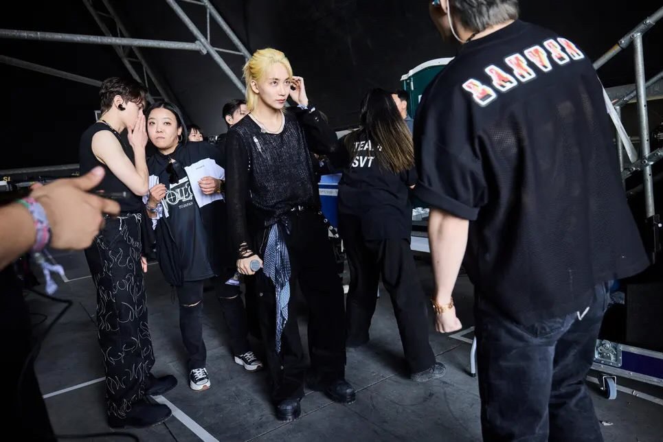 Seventeen Community Post 정한 우리의 사랑하는 정한아 세븐틴으로 컴백하고 정한 원우로 데뷔하며 파리