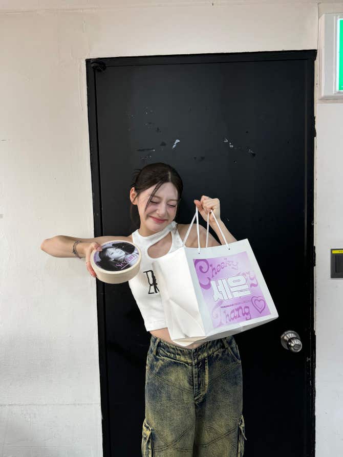 Stayc Community Post μΌππ©· μ€μλ€ κ°λ³΄μ~~ Seeun