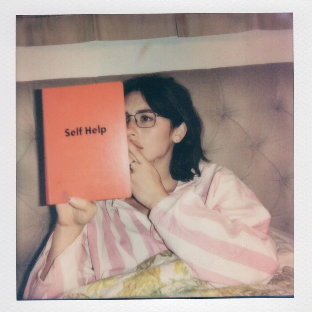 Post de la Comunidad Gracie Abrams - help.. - Gracie Abrams