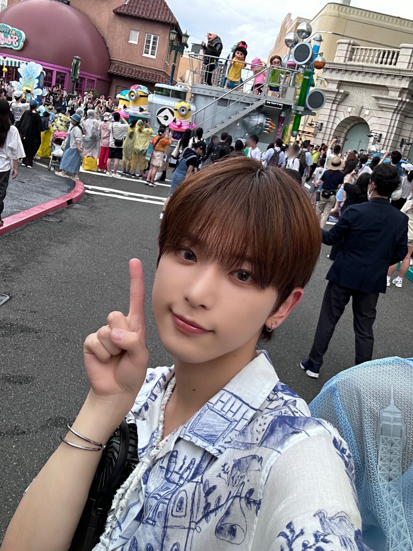 &TEAM Community Post - USJの思い出🌻´- ダニエルくんとキティちゃんのFIREWORKは忘れられない🥹 - HARUA