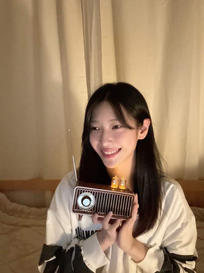 Rocket Punch Community Posts 잘 자 켓치들~~~🎶🎵🎧 Suyun
