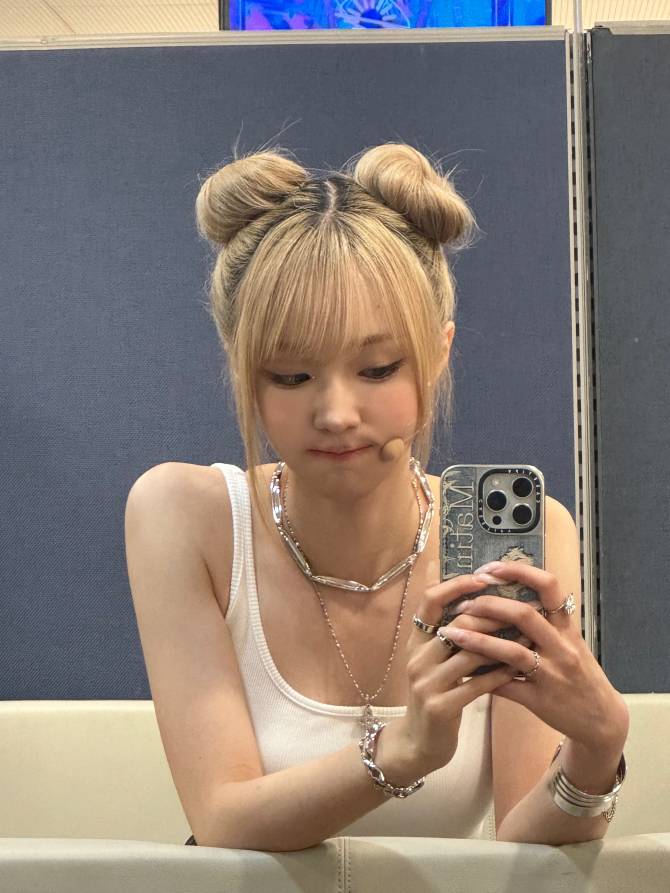 Wooah Community Posts 오ㅏ우 비 조심해☔️ 내일 밤까지 종일 만나자🎀 Nana
