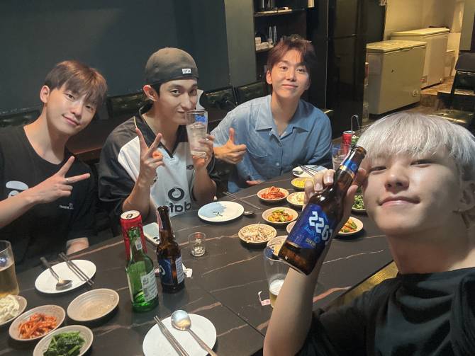 Seventeen Community Post Hoshi