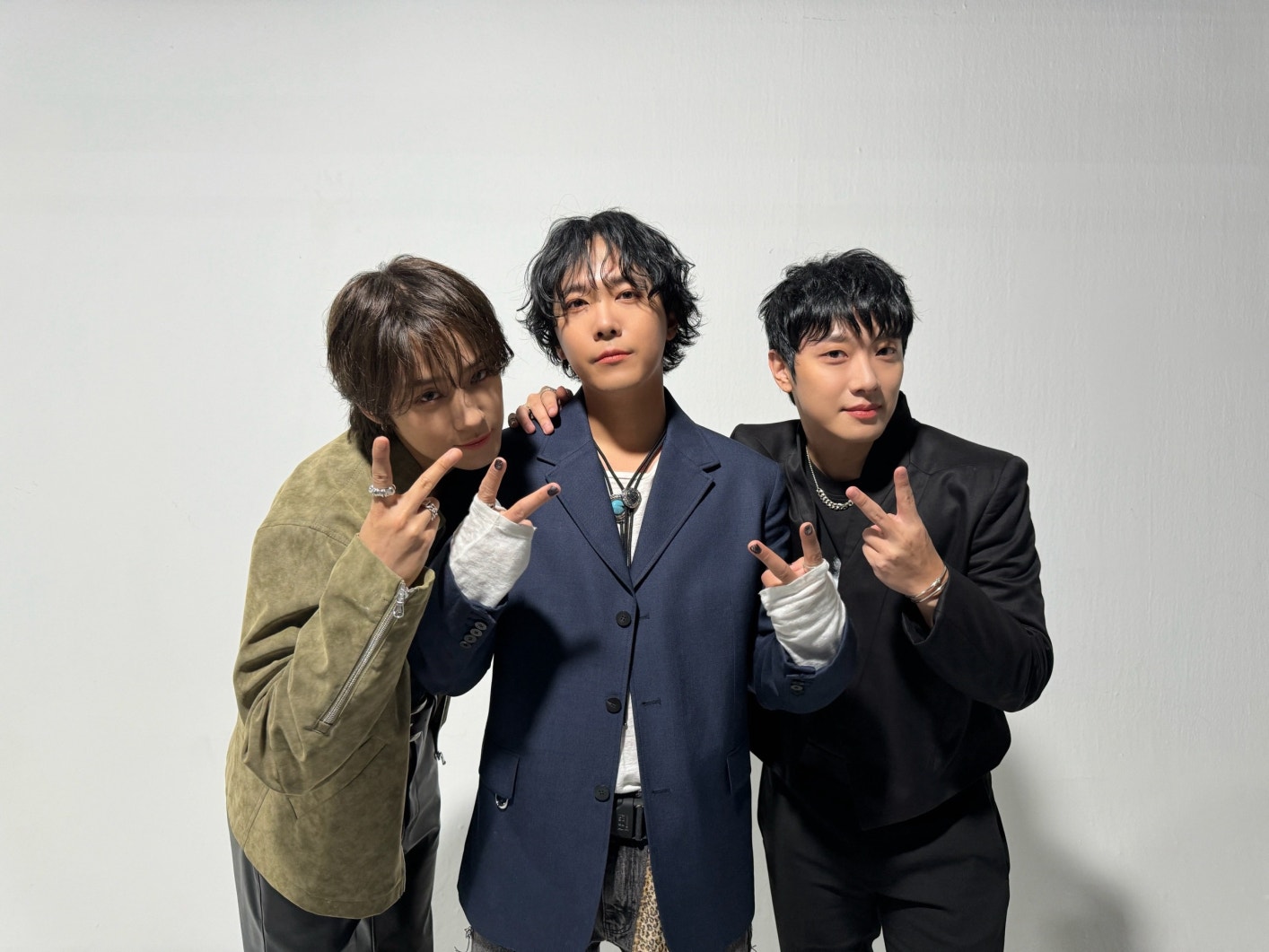 Weverse FTISLAND Image - [PRI-T💛] FTISLAND 7TH ALBUM [Serious] JK & MV ...