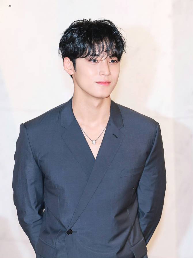 Seventeen Community Post Tomingyu 나는 내가 가장 좋아하고 가장 잘생긴 것을 골랐어요