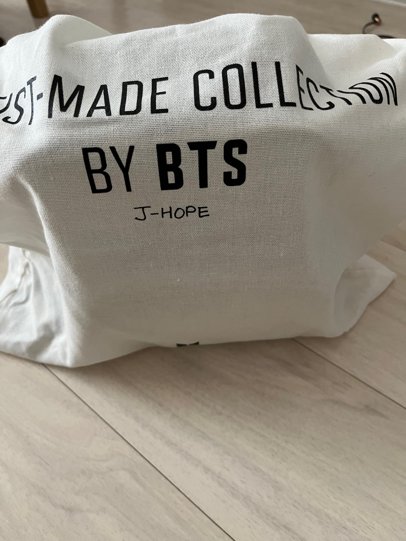 BTS Community Posts - やっと届いたホビさんのバッグ♥️ 6月頃に届く予定だったのにあまりに遅くて アレ⁈注文してなかったっけ🙄 と、少々不安になっていましたが、やっと ...