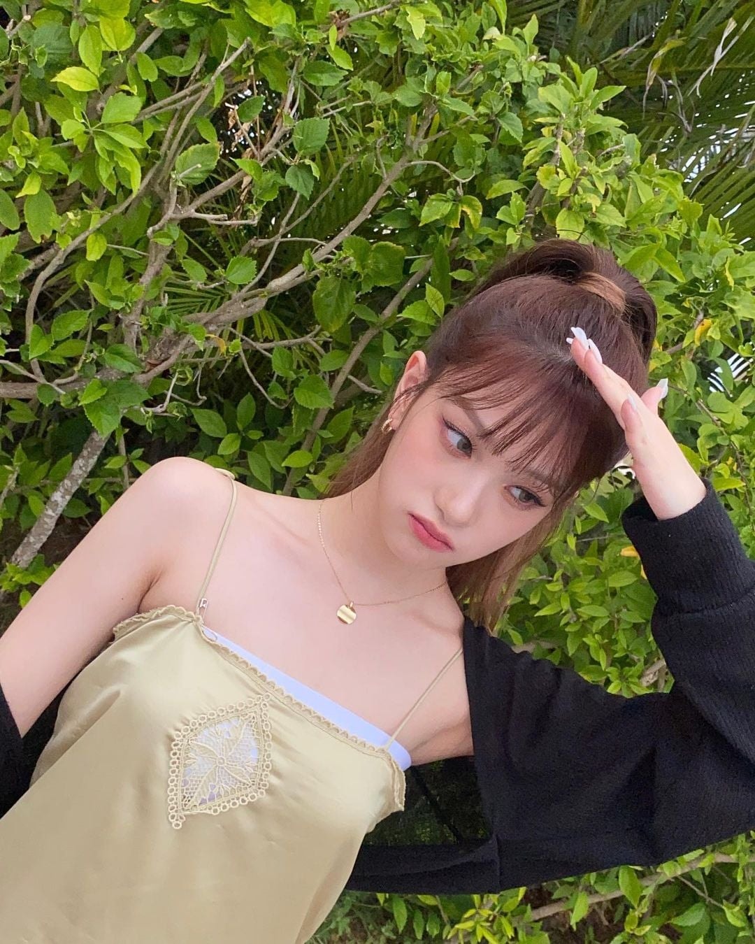 fromis_9 Community Posts - 122 syeon time ~ 220714 Seoyeon Instagram Update Caption: - 💚💚💚 ...