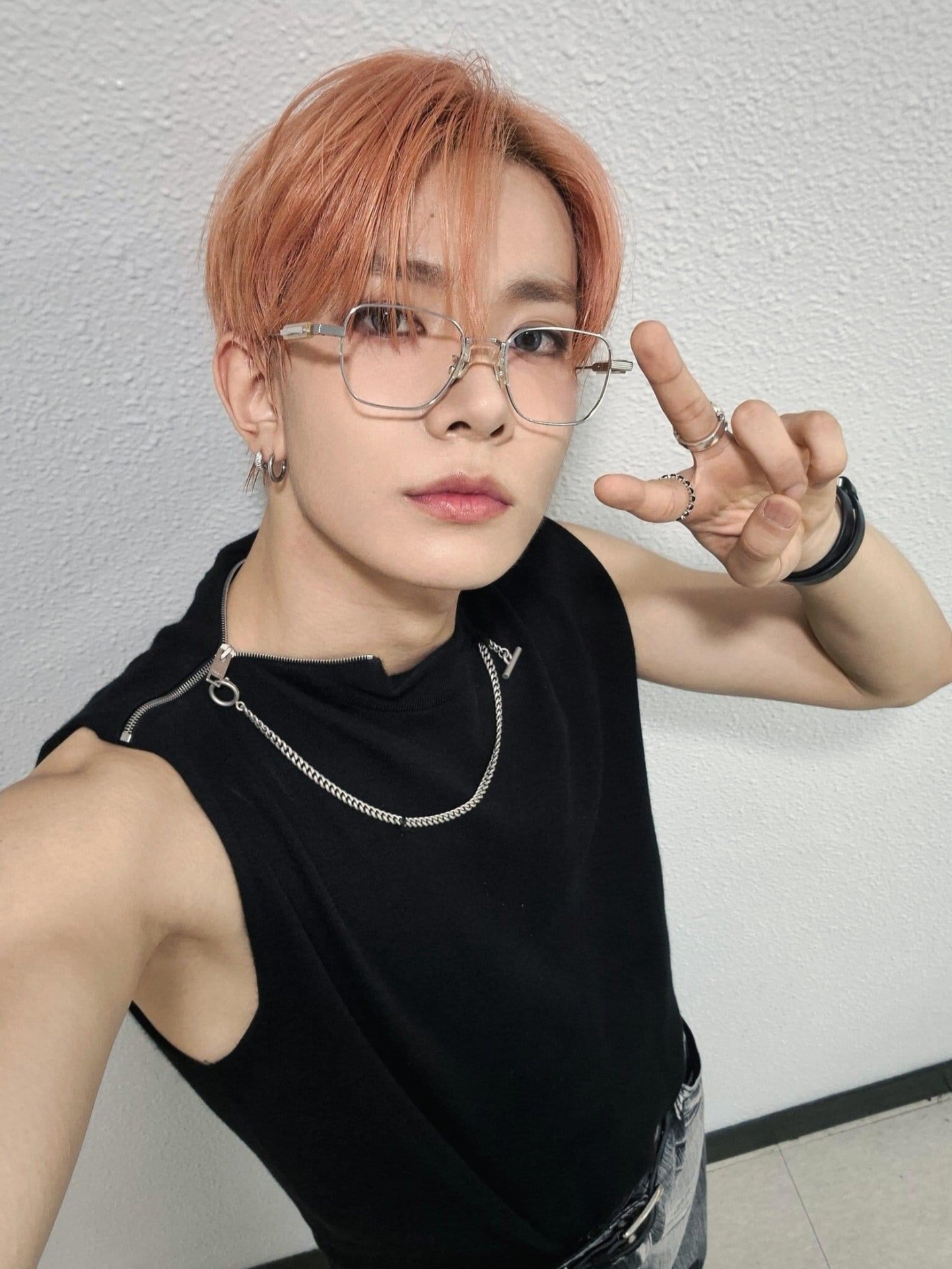 ENHYPEN Community Posts - 最值得期待的Selca从Heeseung!~~ ‼️‼️ ️‍🔥 ️‍🔥