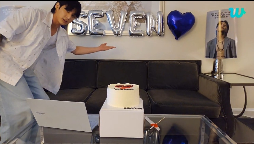 BTS Community Post - WOAHH HAPPIEST ONE YEAR TO US MY PRECIOUS BUN FOR OUR PRECIOUS SEVEN ~😘♾️🧿 ...