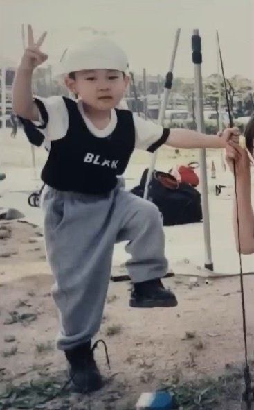 Seventeen Community Posts 전원우 생일 축하해요 행복한 삶을 바라며 사랑하는 분들이 많으니 평생