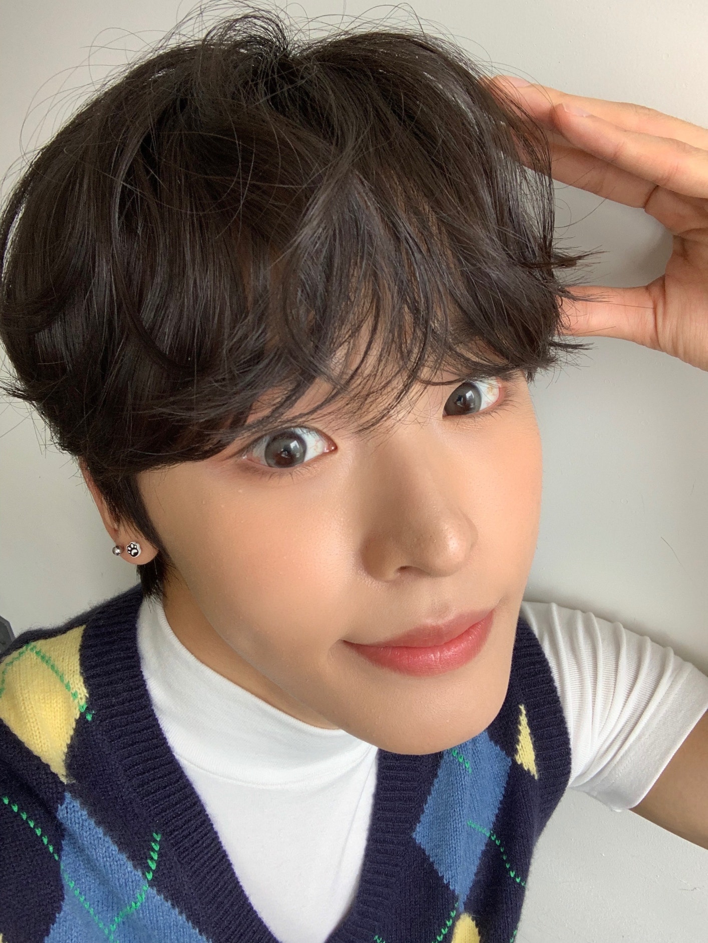 NCT WISH Community Post - 🐈‍⬛💚 - RIKU