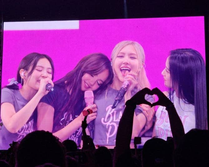 BLACKPINK Community Post - so myy booboos r gonna rock the stage again ...