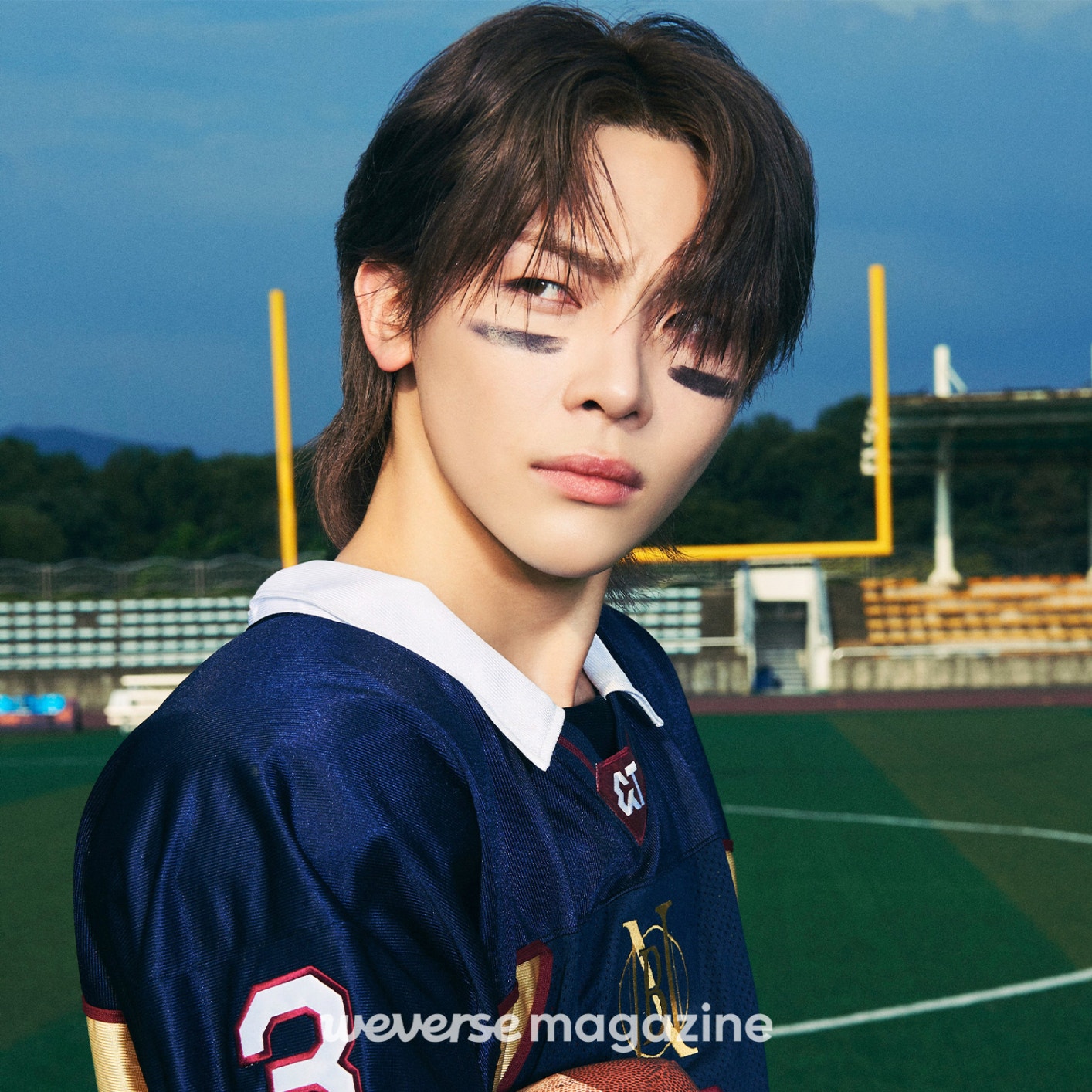 Weverse &TEAM Image - [Magazine] When NICHOLAS was a badminton player