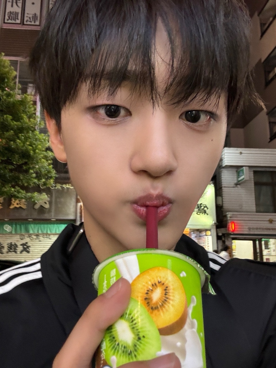 Lun8 Community Posts 좋은 하루 보냈나요 러베이트 나는 꽤나 좋은 하루를 보낸 것 같아요 ㅎㅎ 러베이트도