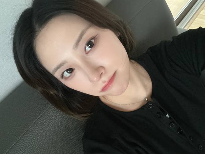 Rocket Punch Community Post 비 안 내리는 일요일이다아 일요일은 짜파게티💗 Yunkyoung