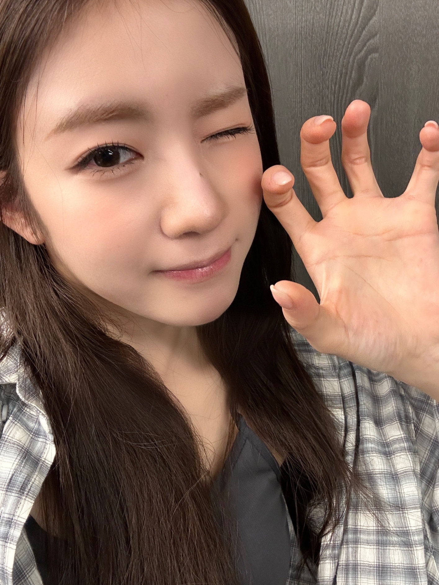 Wooah 커뮤니티 포스트 7월 마지막주도 욘팅이라네🍀 더위 조심🤍 우연