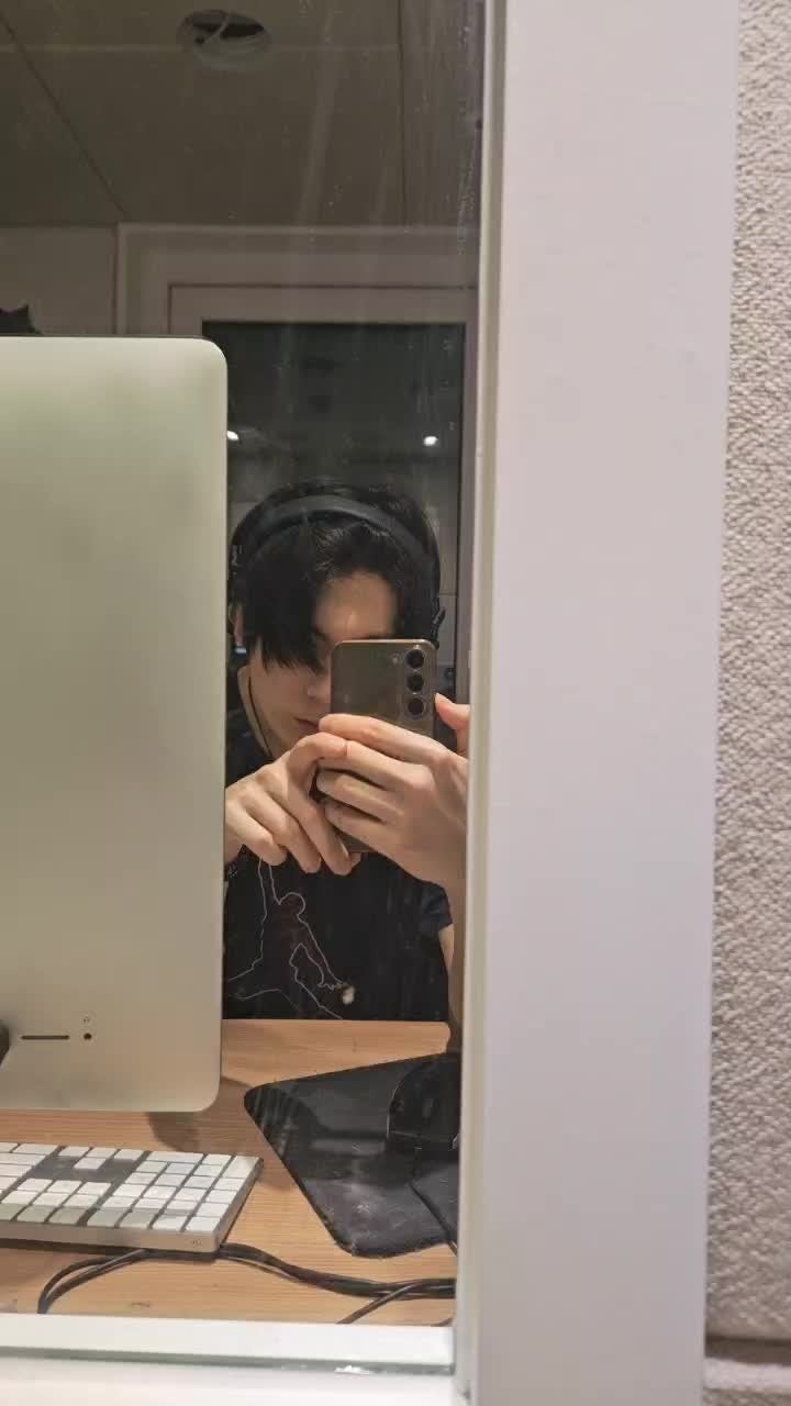 JUST B Community Post - 0731~0801 suuu.,:~-'." - SANGWOO