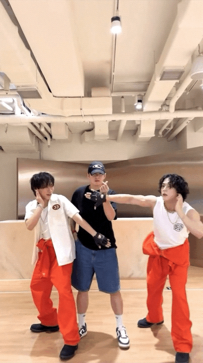 BTOB Community Posts - 등장은 전과자....... 엔딩은 하트 난사하는 강쥬ꉂ🤭︎‪♡ 창솝이오빠 의리있구만 후후후💙