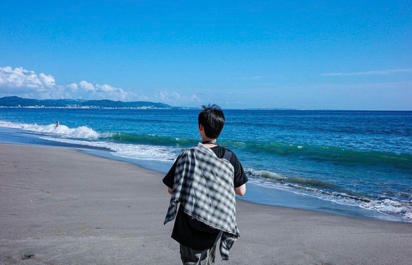 Hwang Min Hyun Community Post 민현이 안녕☺️ 민현이는 나에게바람바다 항상 여기저기에서 생각나고