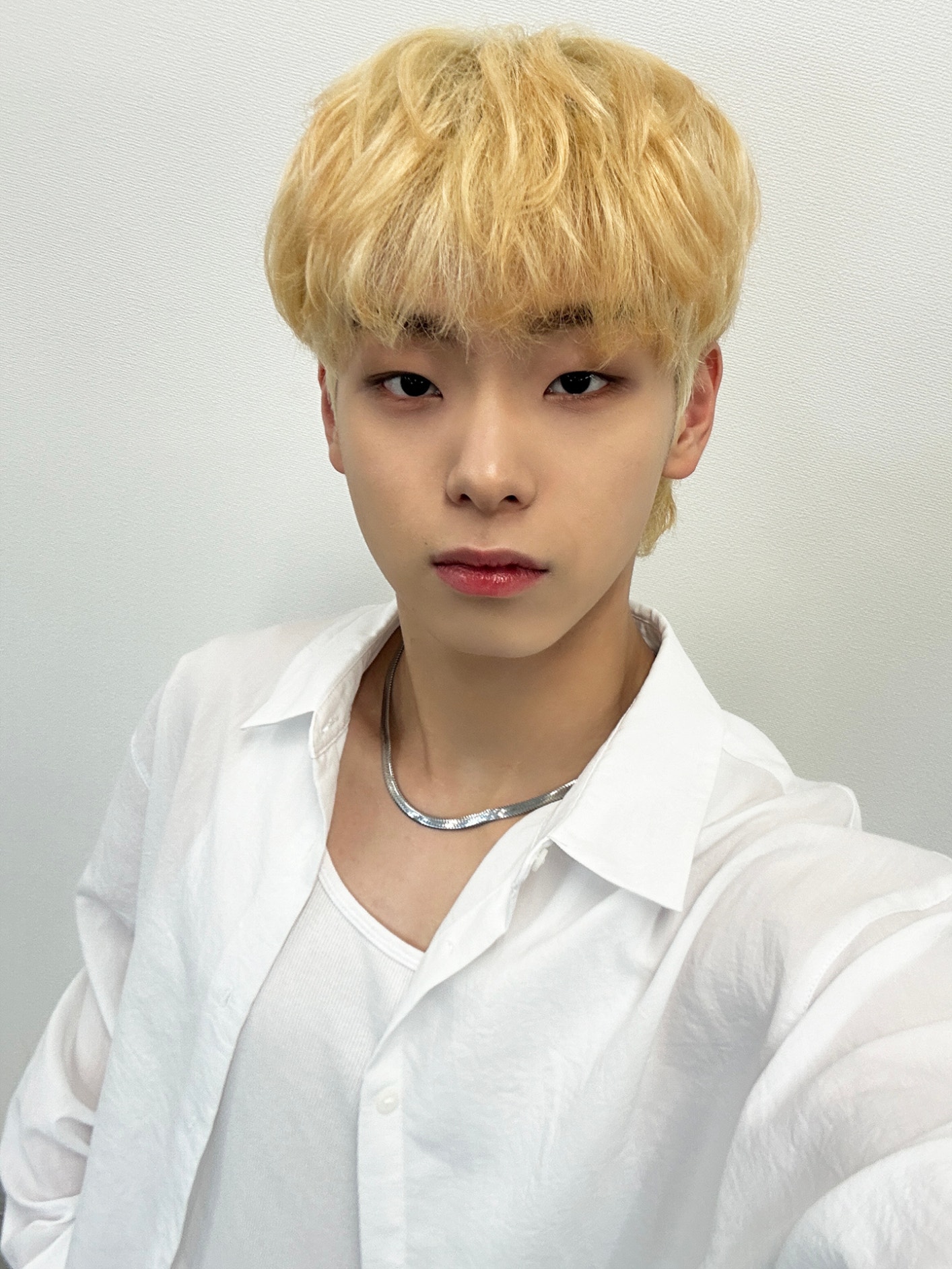 82MAJOR Community Post - 오늘도 😎 - KIM DO GYUN