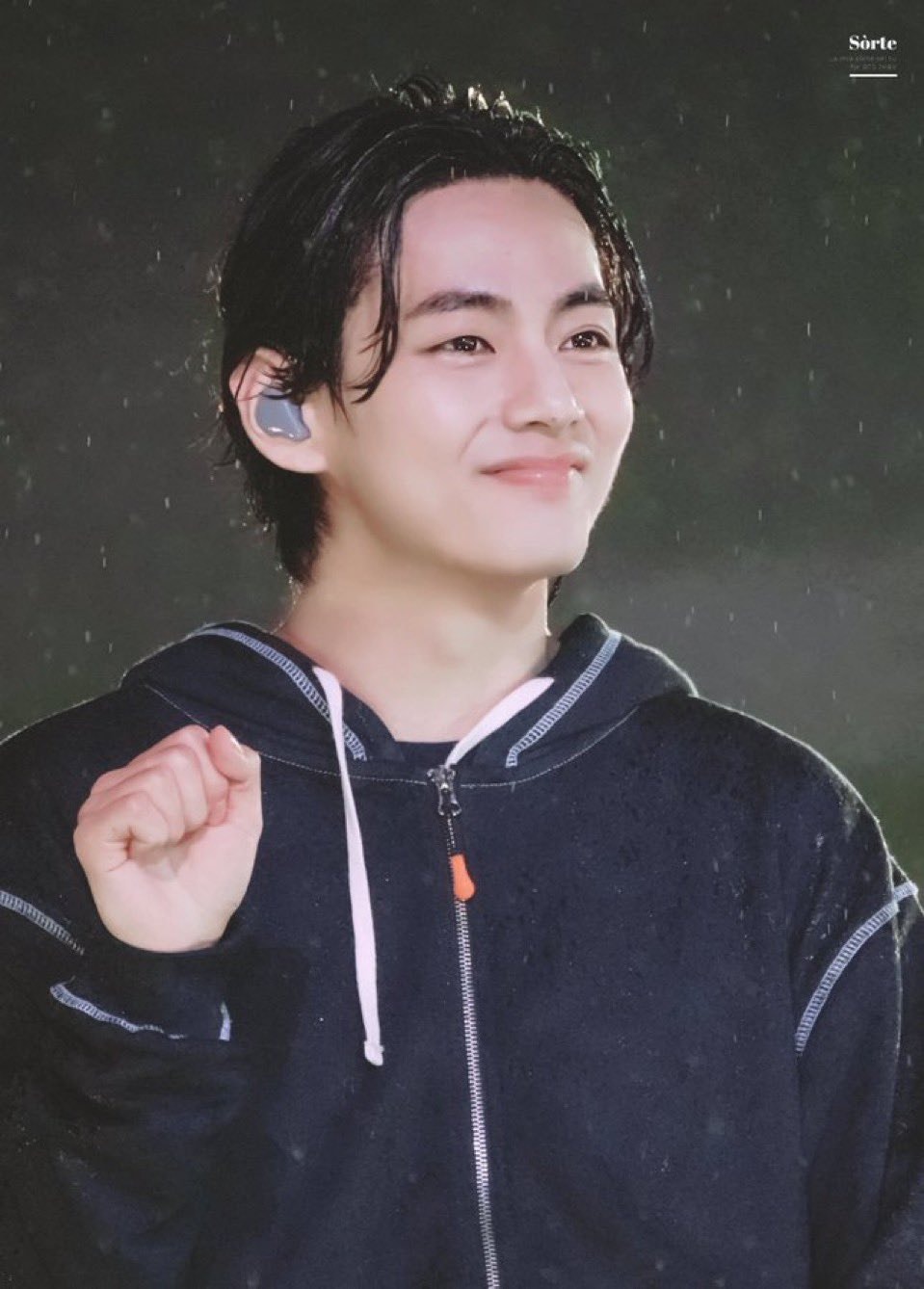 BTS Community Posts - WE LOVE YOU TAEHYUNG 💜 BORAHAE TAEHYUNG 💜 ALWAYS WITH KIM TAEHYUNG 💜 #태형이와 ...