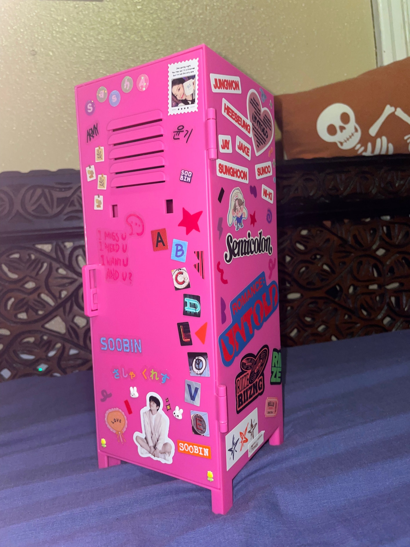 BOYNEXTDOOR Community Post - I decorated a tiny locker with all my ...