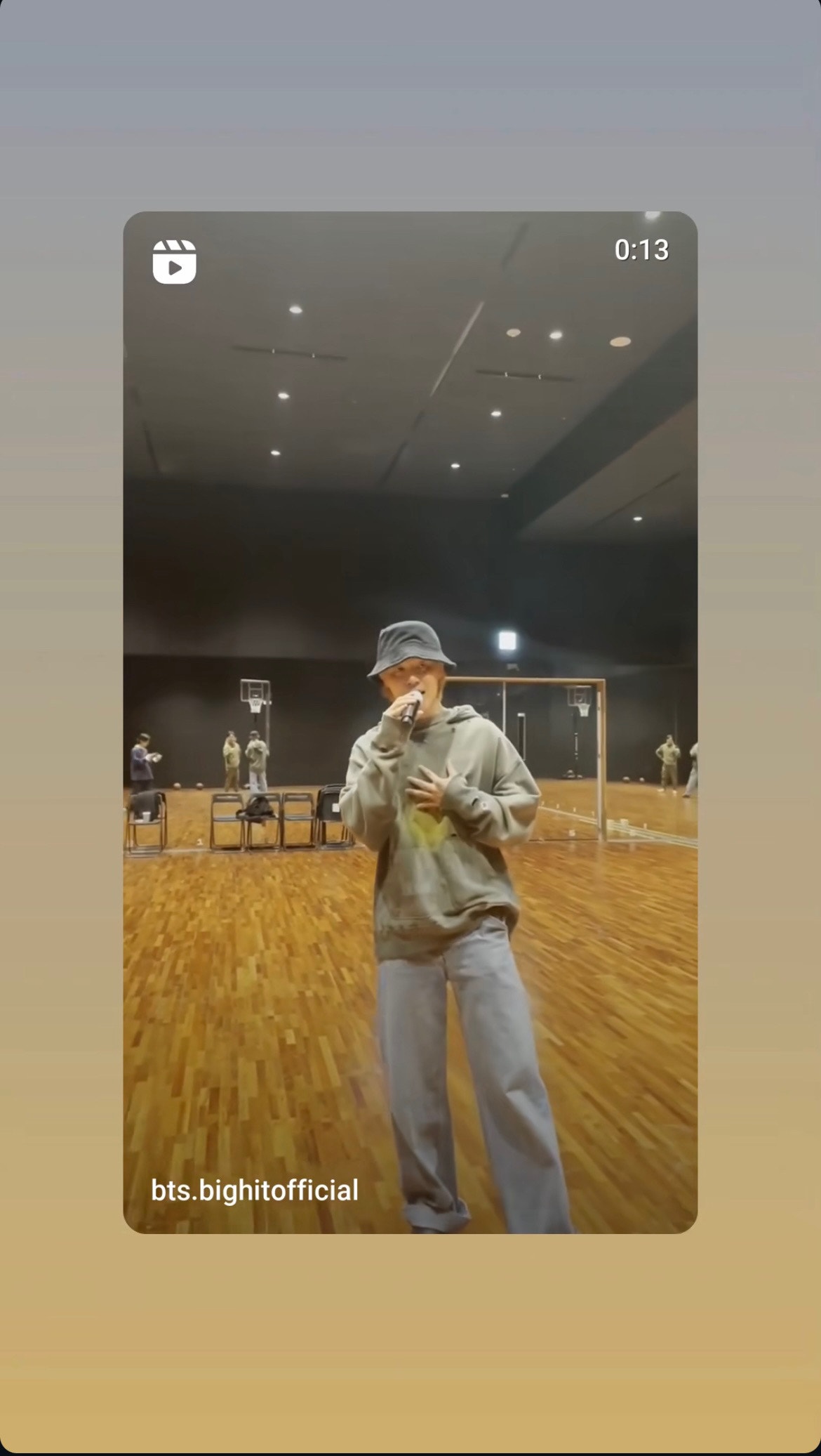 Bts Community Posts 오늘 지민 씨 많이 볼 수 있어서 기뻐요 ~🥰 너무 귀엽다~😭💕 보고싶네요😭💜