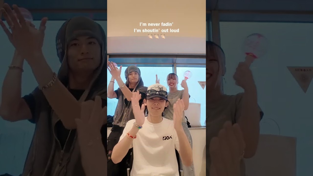 Multimedia de NOA de Weverse - NOA - RED ZONE Cheering Guide